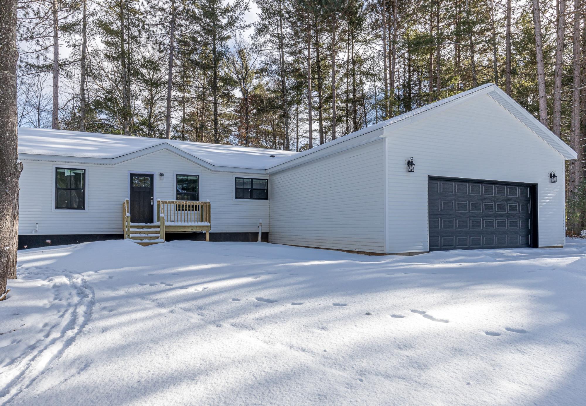 8564 OAK PARK CR, MINOCQUA, WI 54548 - MLS# 210430 - Redman Realty Group
