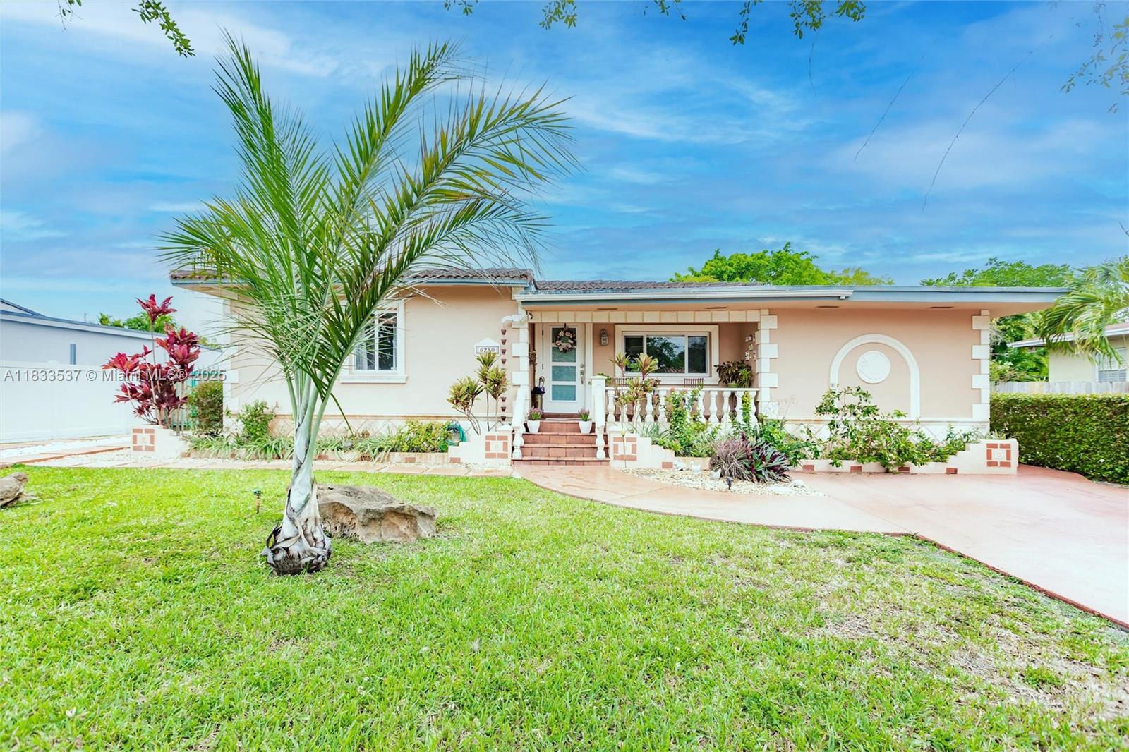 6250 SW 19th St For Sale, Miami, FL 33155 Home | ByOwner