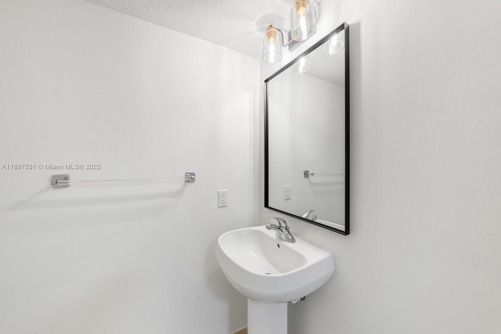 1800 Club | MLS# A11897531 1800 N Bayshore Dr 2511, Edgewater, Florida 33132