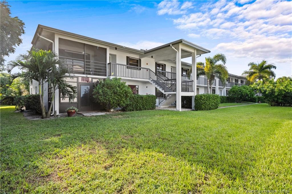 1210 SE PARKVIEW PL E-9, STUART, FL 34994 | M20052805 | Douglas Elliman