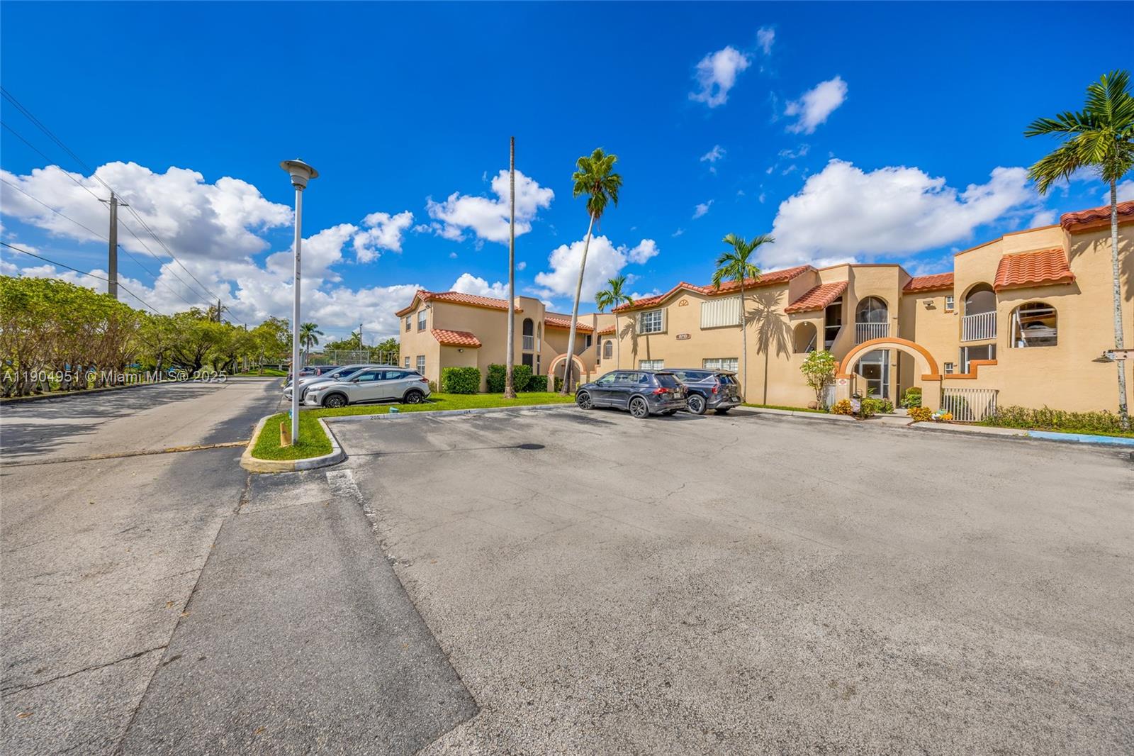 Windmill Lakes | MLS# A11904951 8713 SW 5th St 206, Pembroke Pines, Florida 33025