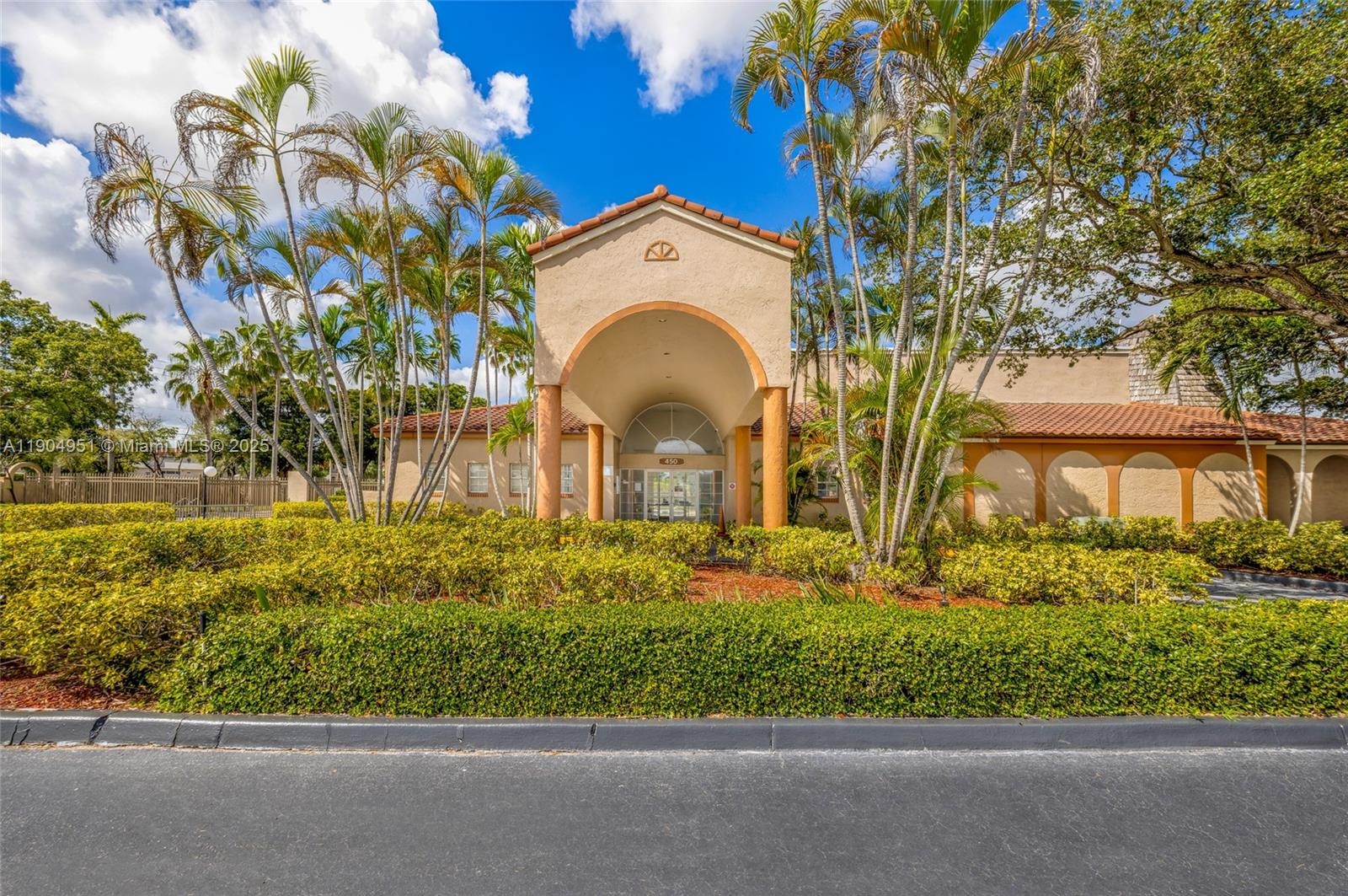 Windmill Lakes | MLS# A11904951 8713 SW 5th St 206, Pembroke Pines, Florida 33025