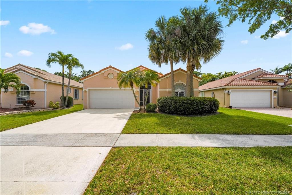 Detached for sale in Stuart FL at 7007 SE Twin Oaks Circle in ...