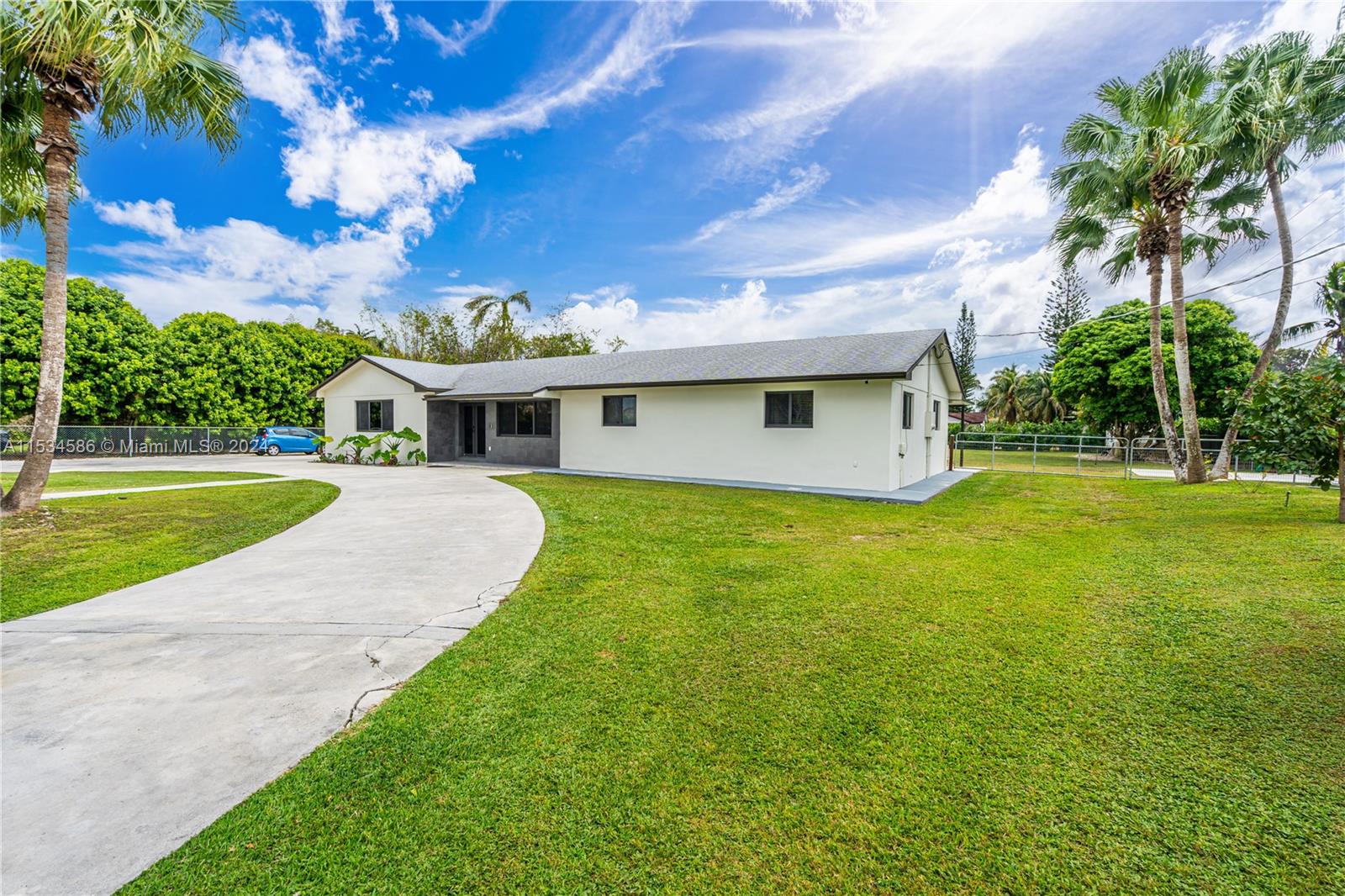 23155 SW 182nd Ave - Home For Sale in Miami, FL - MLS #A11534586 - on ...