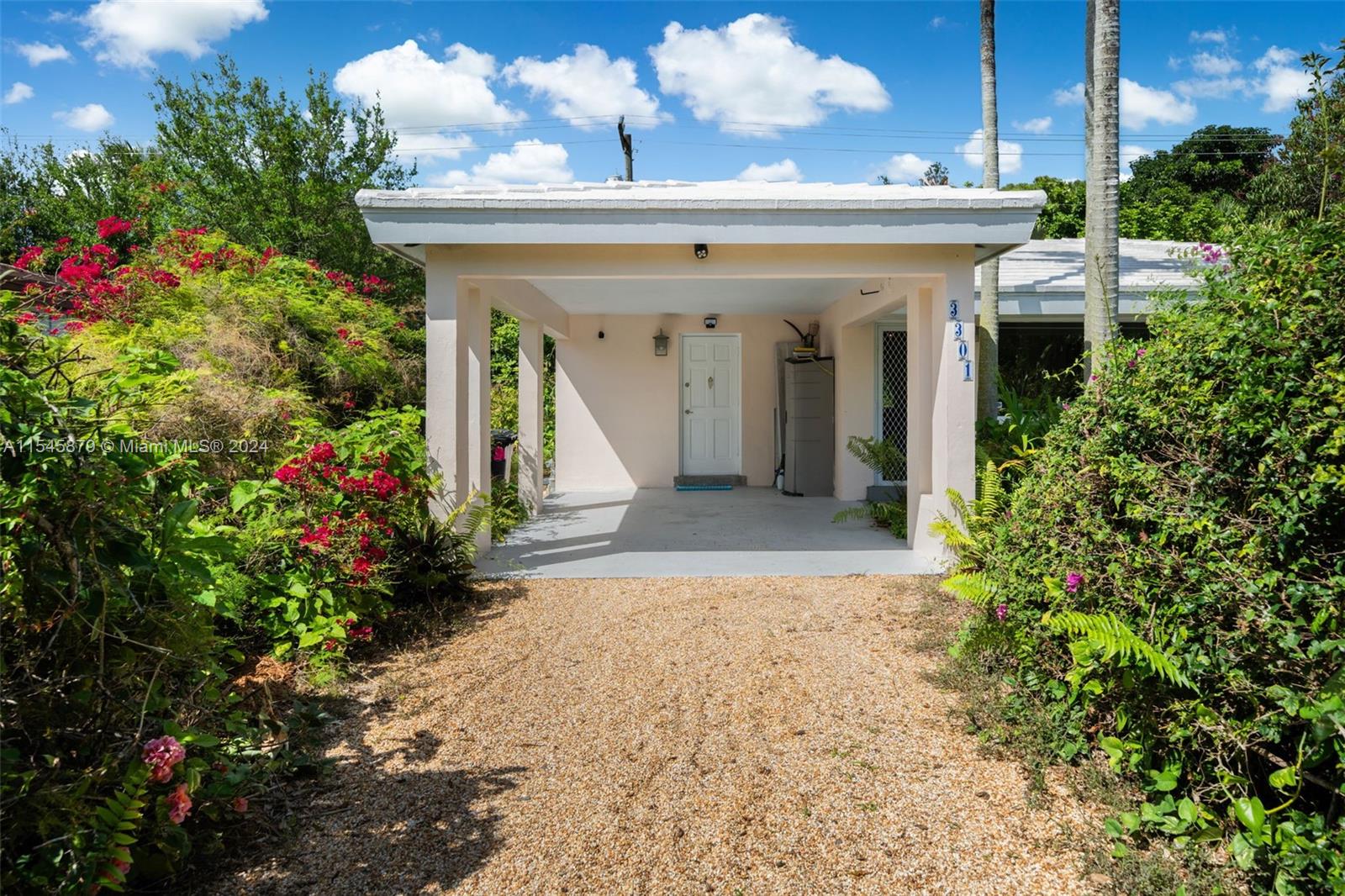 Nivea Morales - Paradise Real Estate International™