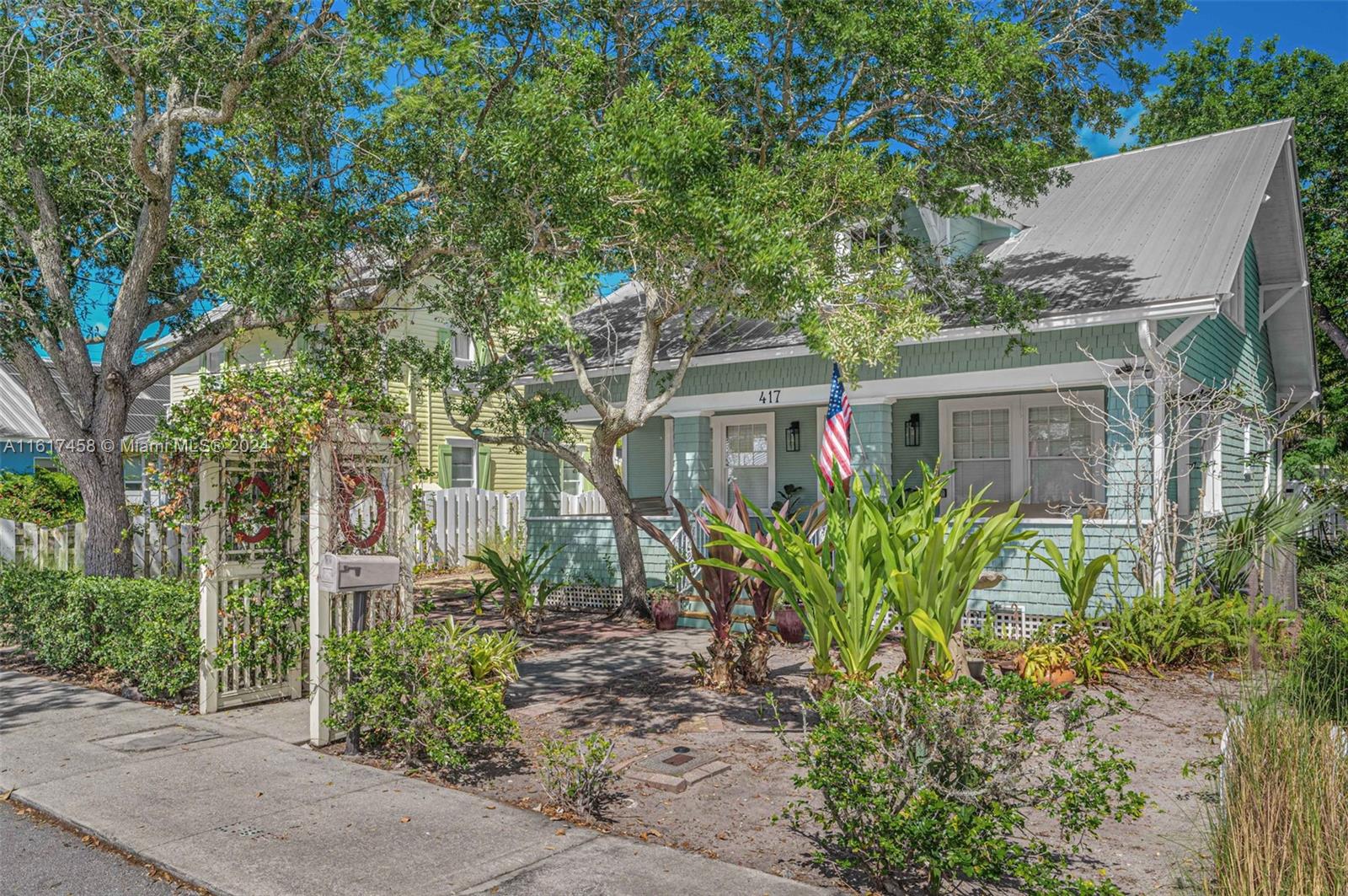 417 SW California Ave, Stuart, FL, 34994 | MLS# A11617458 | William Raveis