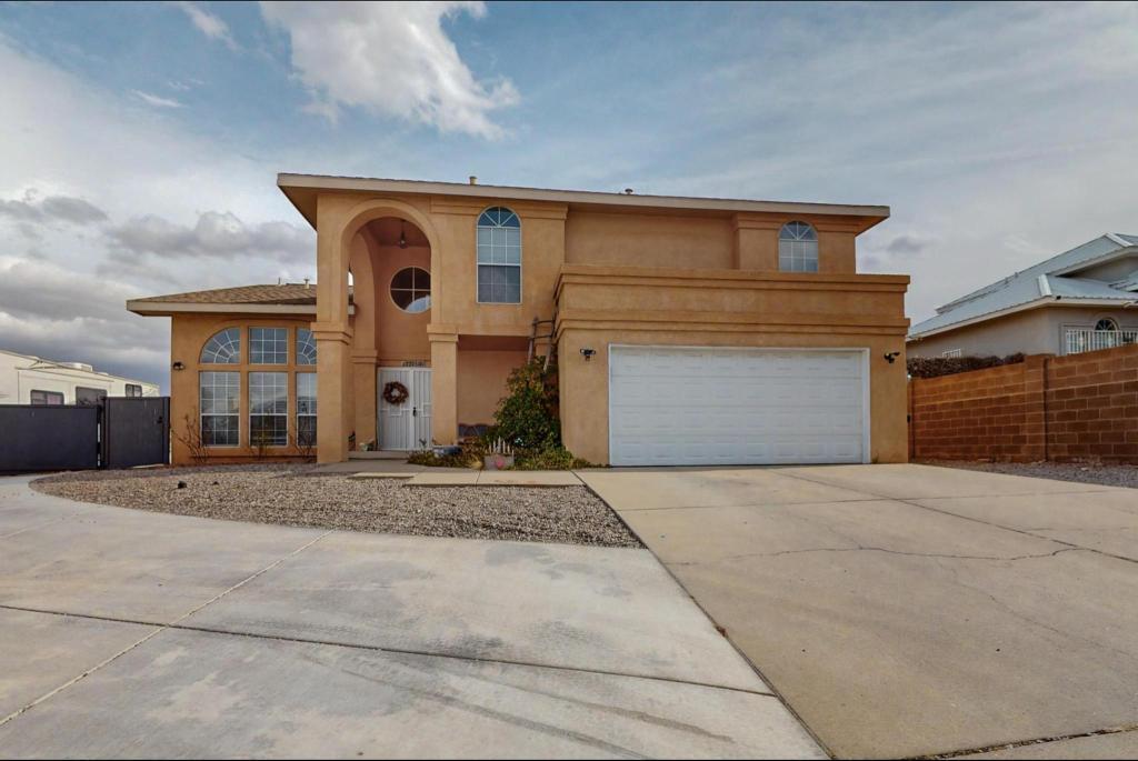 With Swimming Pool Homes For Sale in Rio Rancho NM